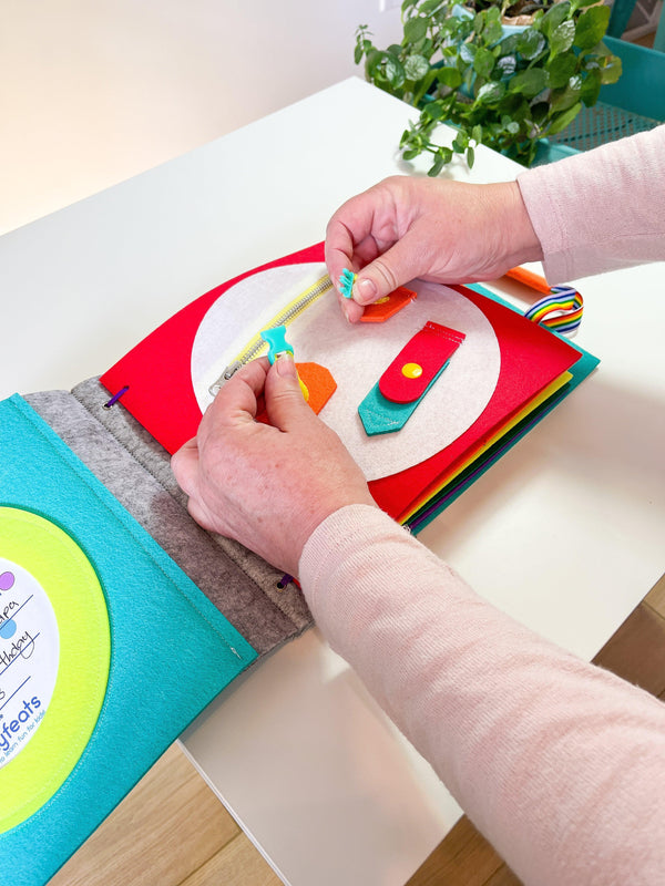 Fine Motor Skills Quiet Book – tinyfeats